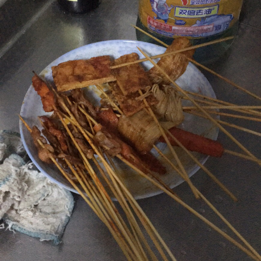 健身器材一格 