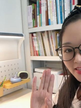 ...夹一个这样可以双向360旋转的磁吸表白板,可以当草稿纸,贴学习计划,...