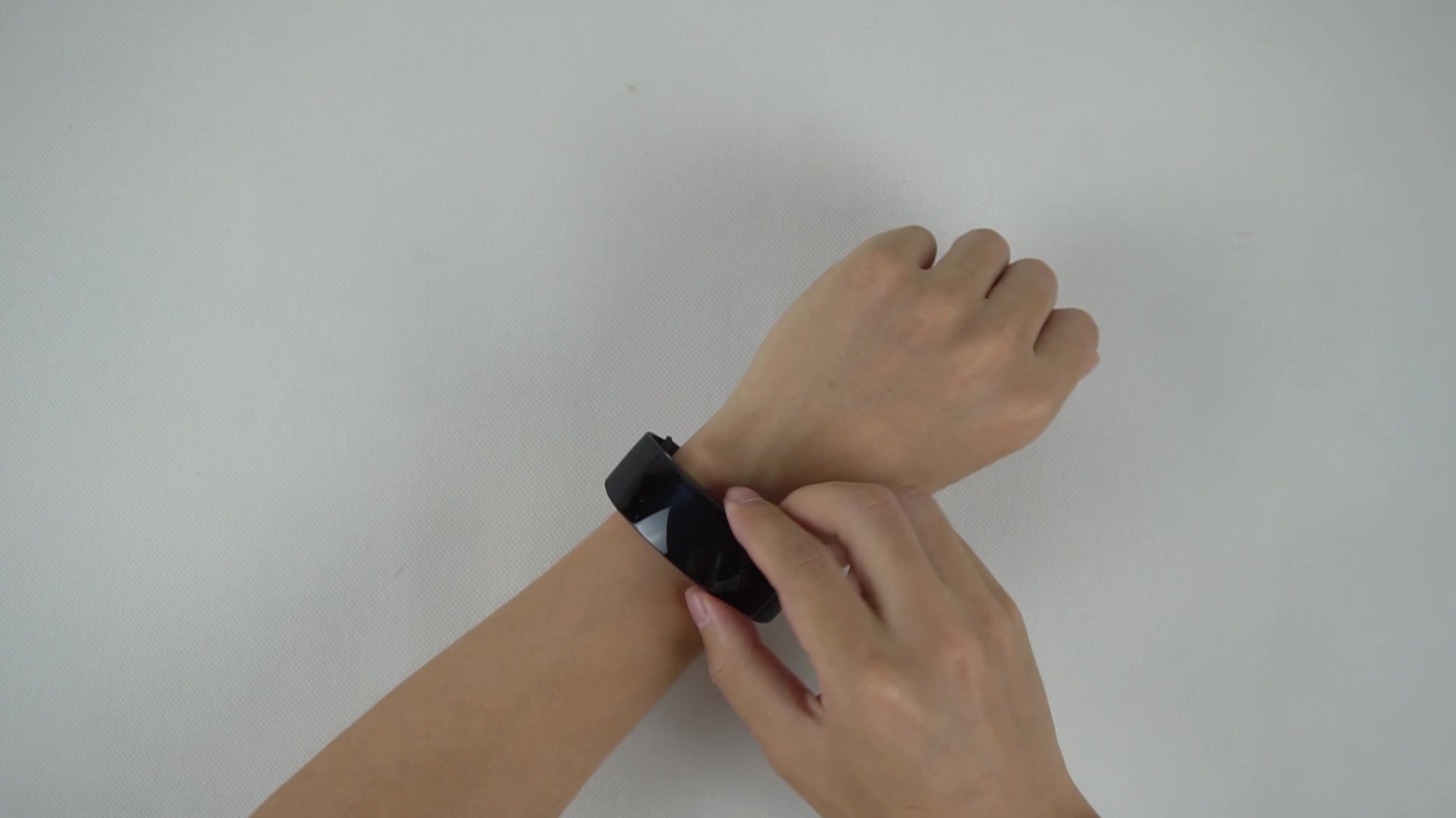 华米Amazfit X概念手表翻车开箱:2.07英寸的柔性曲面屏|一直评