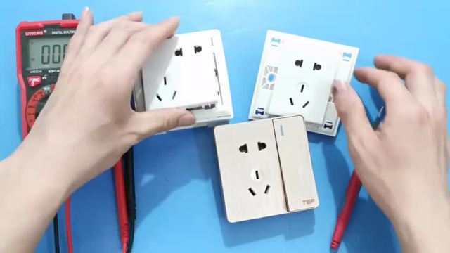 插座上有2个L的要留意,我也是才知道,居然有4种接线,.