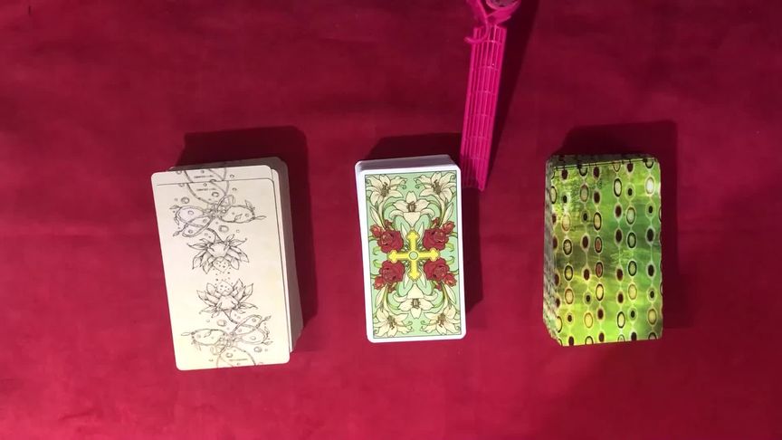 塔罗占卜:最近身边有人暗恋我吗?TA的特质是什么?