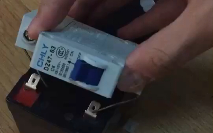 【电子实验】断路器和过载保护开关的测试