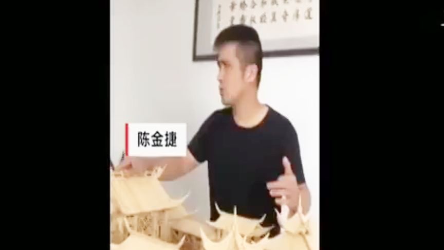 手工达人!男子耗时45天用5千多根筷子,搭建古建筑模型
