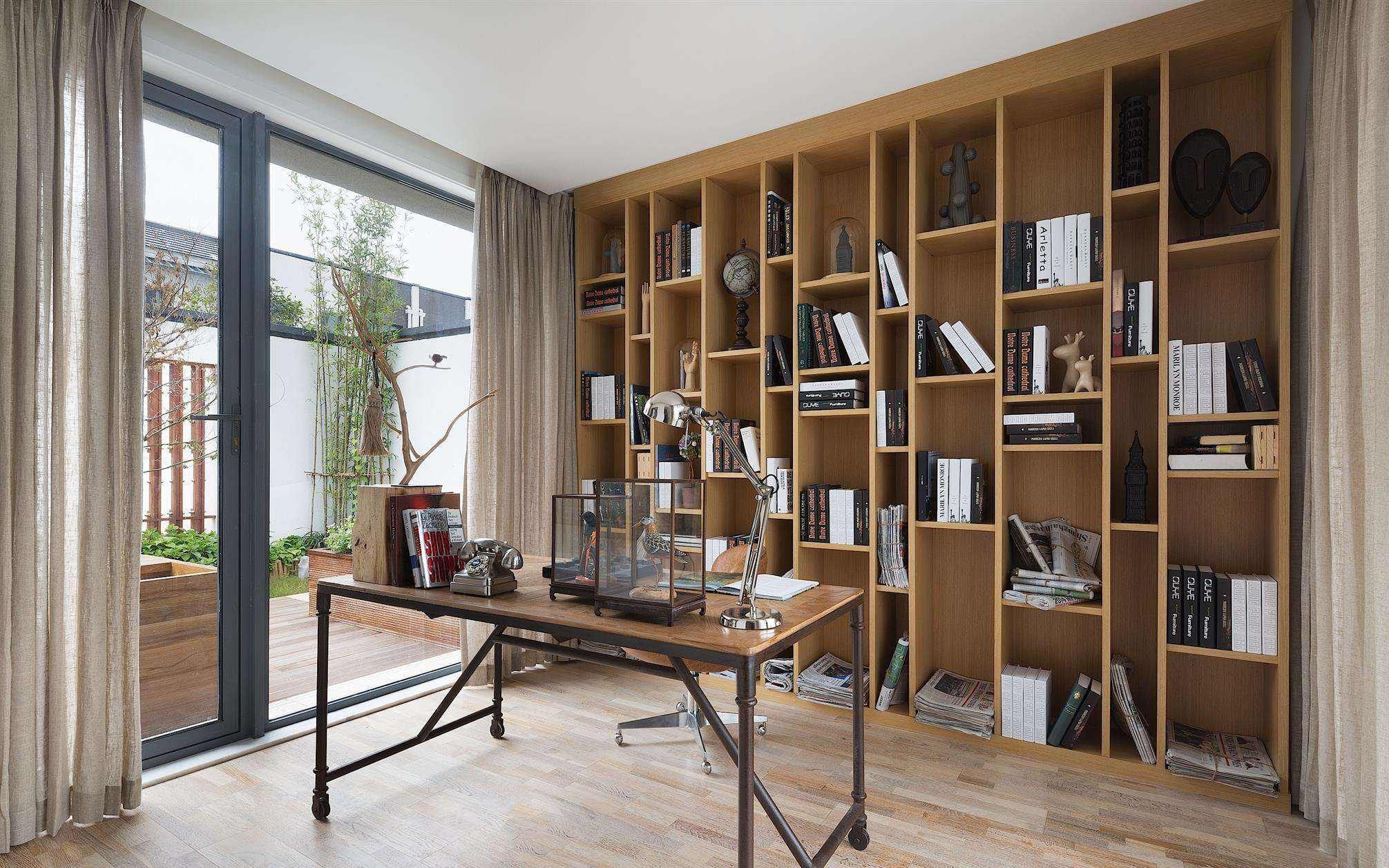 房间不够,但是还想拥有一个书房,怎么设计才合理?教你几个方法