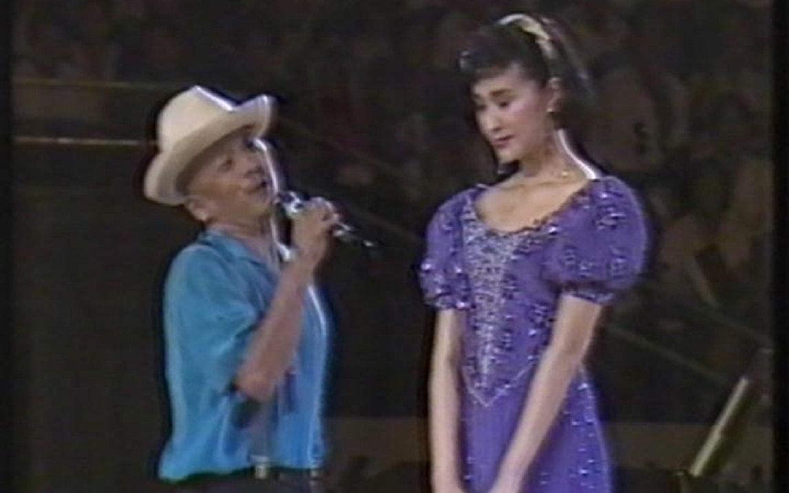 当滑稽大叔遇到含羞美女!凌峰、方舒幽默表演《无言的结局》让人忍...