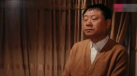 孔老师在酒店客房, 刚坐下就有服务员敲门, 紧张的不得了!