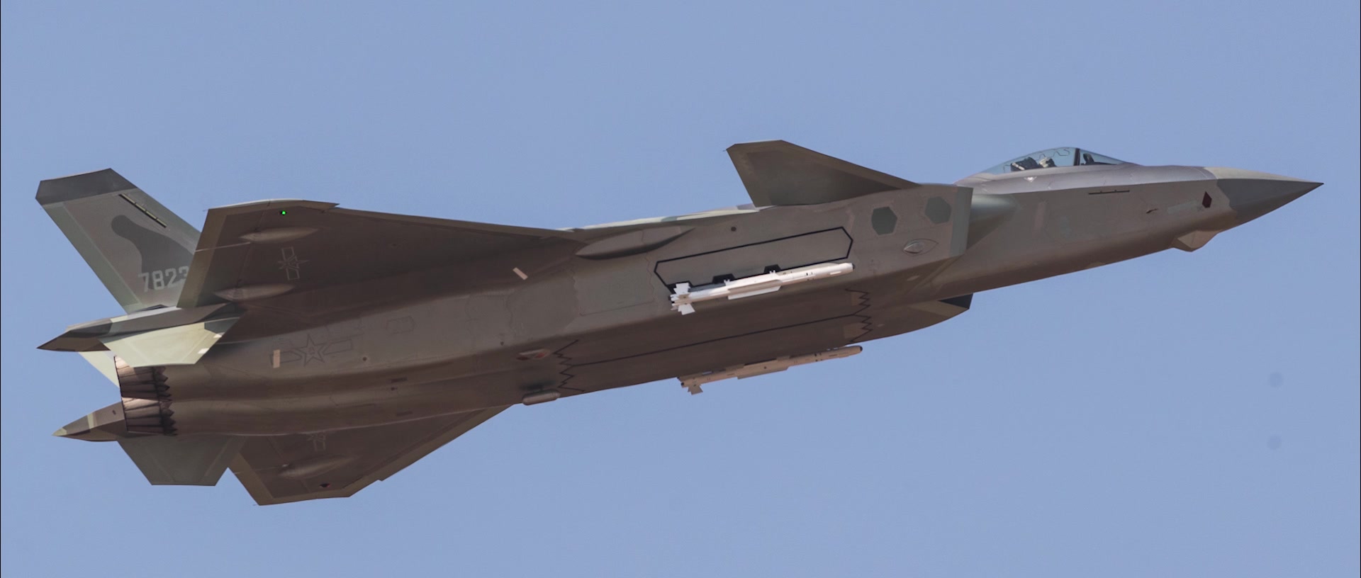 ...空军航空开放活动 大量高清图片等你来! —— 祝人民空军70岁生日快乐