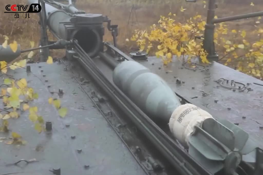 ...发射战术核弹的迫击炮到底有多猛#郁金香迫击炮 #迫击炮 #军事科普