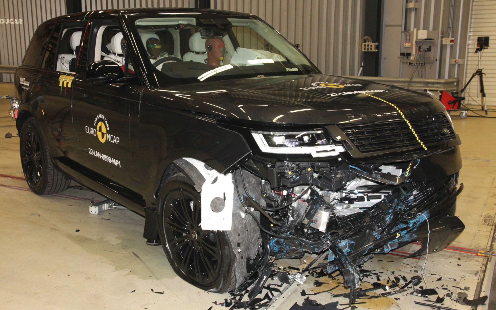 【碰撞测试】2023 路虎揽胜