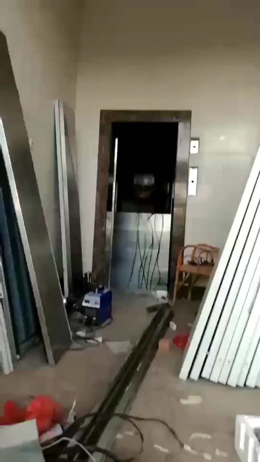 电梯坠落全过程!