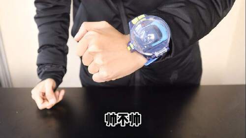 超迷你网红手表遥控车开箱!巴掌大小竟能飙车,玩过的人都惊了!