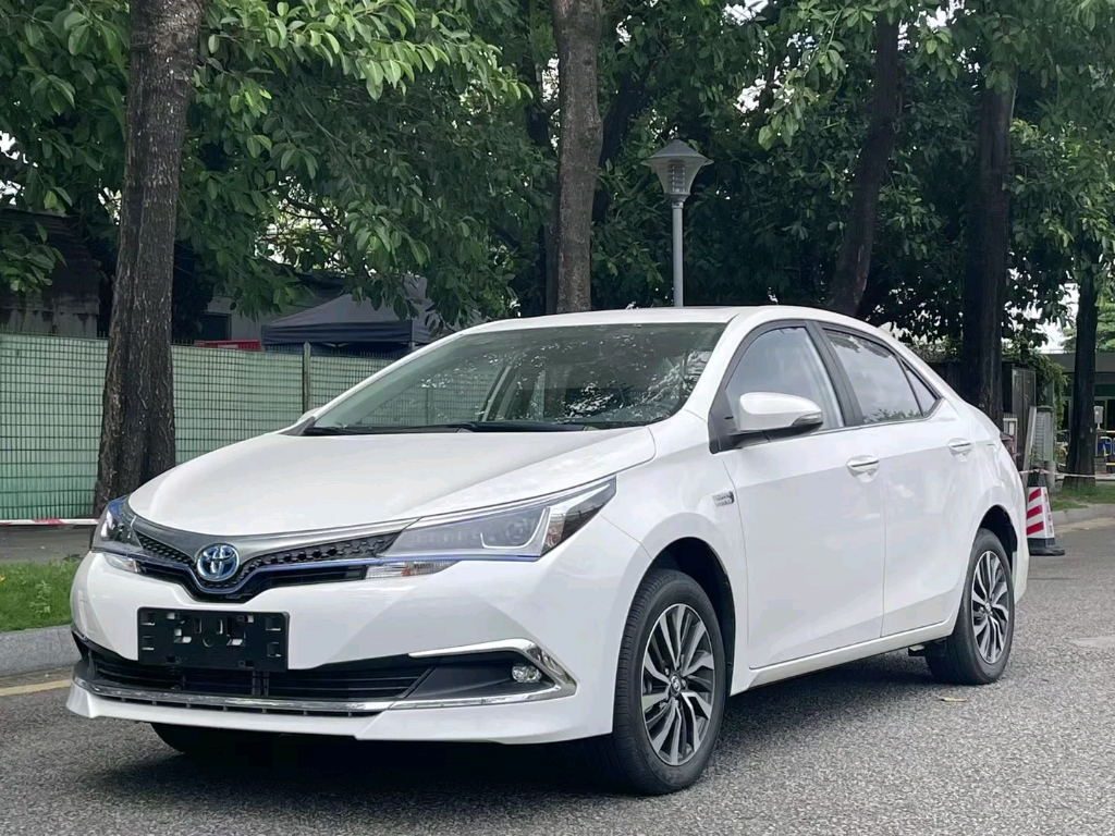 新到22年丰田卡罗拉双擎E 领先版 指导价20.98,新车二手价 可以上...