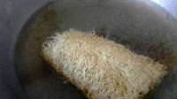 丝瓜络的作用,哺乳期的宝妈出现乳汁淤积涨奶喝丝瓜络煮的水就可以好
