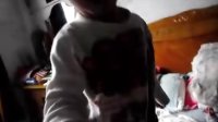 嫣然挠妹妹痒痒