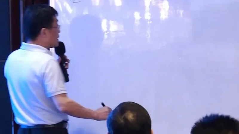 人民币汇率破7.25,未来走势如何?如何维护汇率稳定!