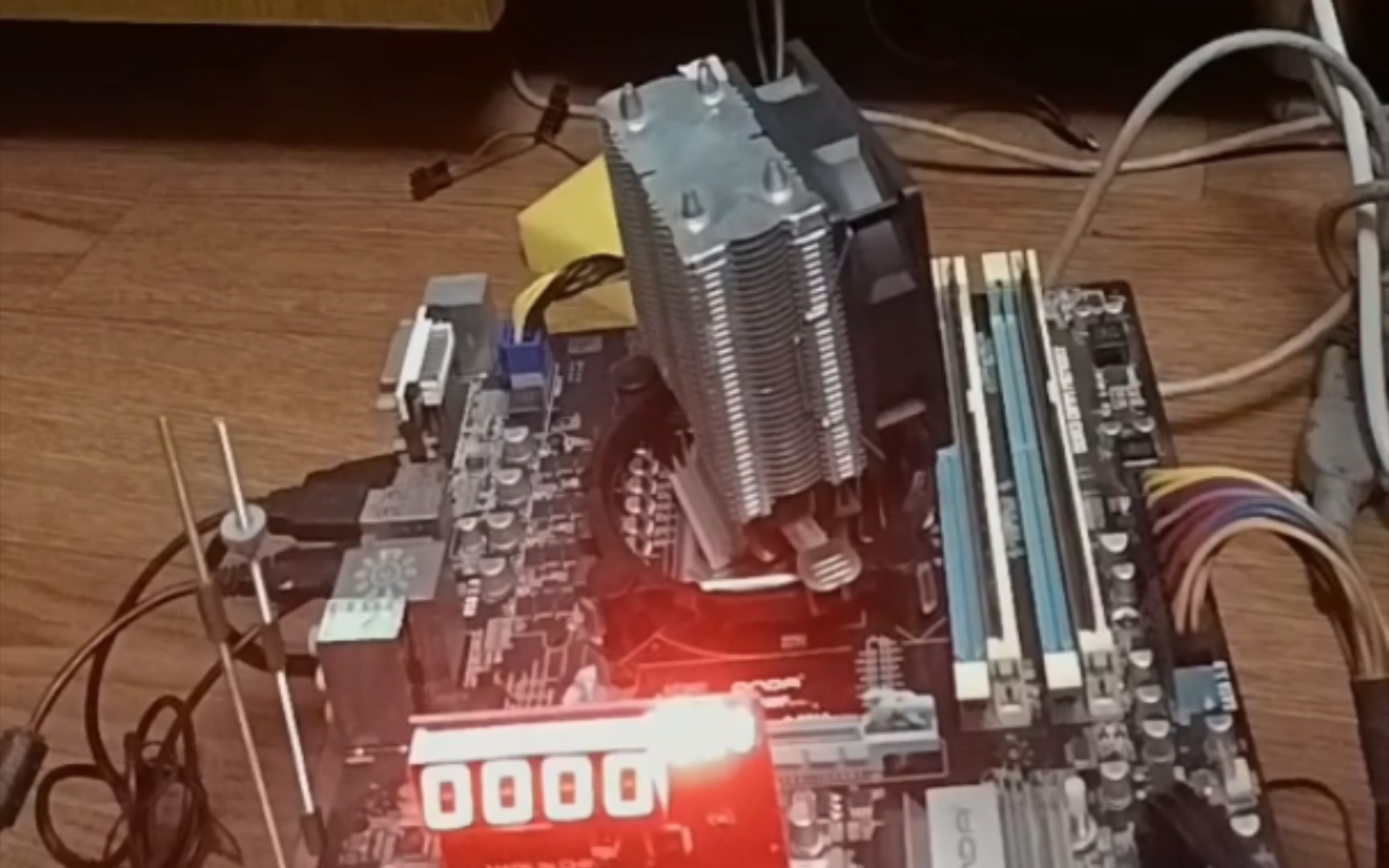 搞不懂为什么pci检测卡一直00,都开机了都不跑码