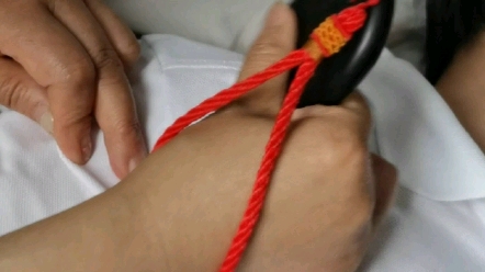 刮痧手法:颈椎不舒服自救办法,结合上个视频正确刮痧,刮痧不出痧,一块...