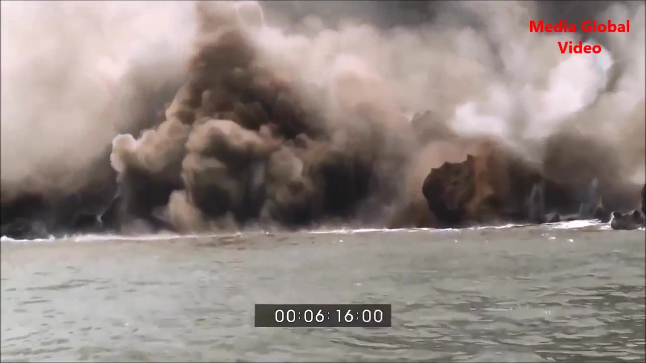 【火山爆发】印度尼西亚-喀拉喀托火山爆发实录Indonesia, Eruption of ...