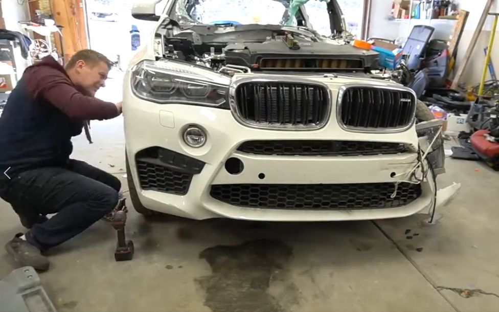 修复一辆报废的BMW X6 M part 4 (生肉)(SalvageMasterV)