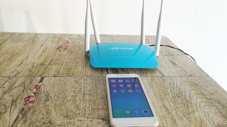 无线路由器在没有网线的情况下怎么实现上网的?
