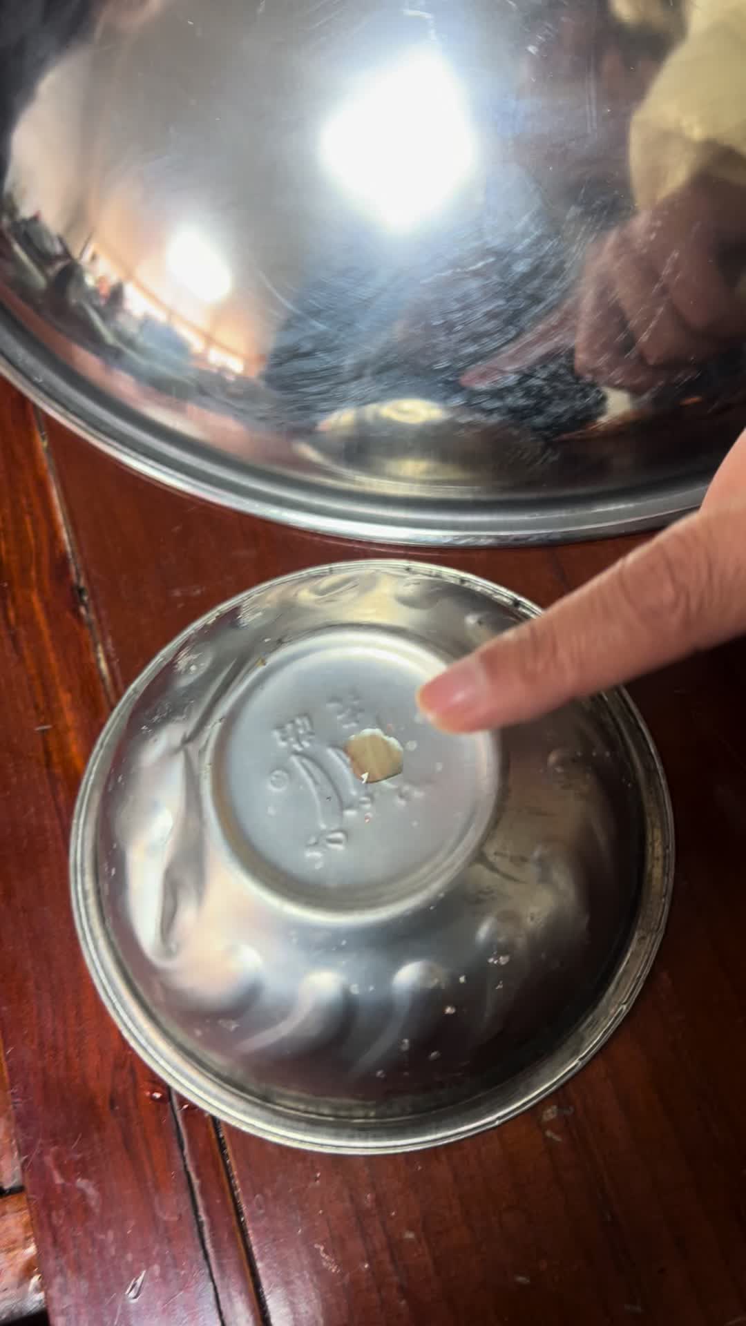 最传统的识别方法304和201材质