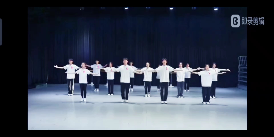 《共抗艾滋 共享健康》(燕山大学艺术团手势舞《和你一样》)