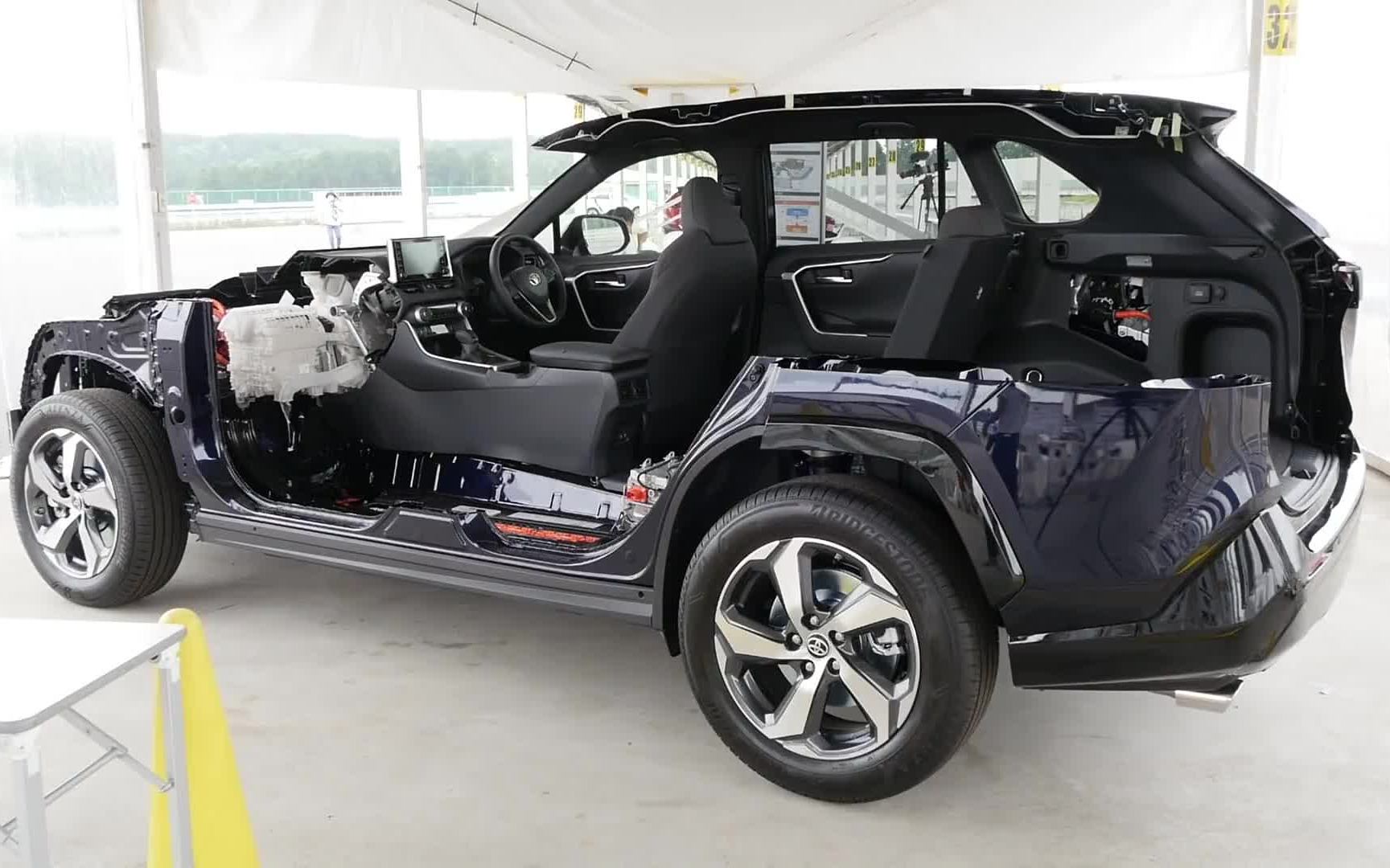 【TOYOTA 丰田】新款 RAV4混动版 内部构造详解 工程师讲解