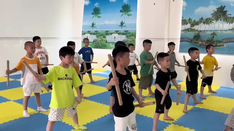 走进校园艺术班 传承传统文化