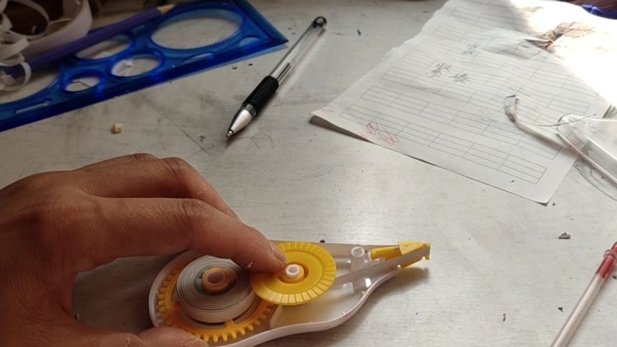 神兽的修正带坏了,今天做了一下修理工