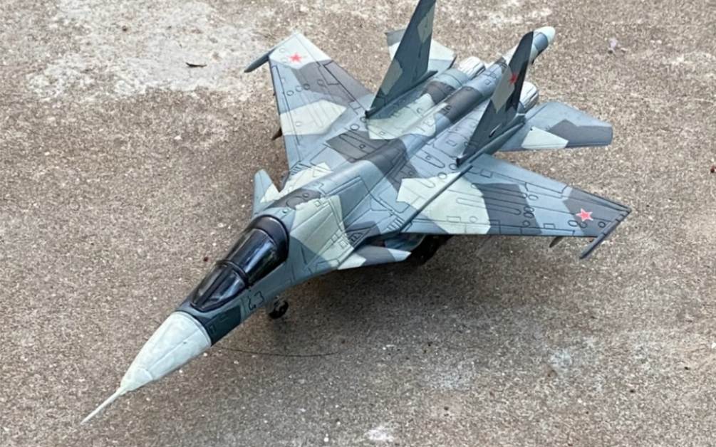 144比例小号手su34