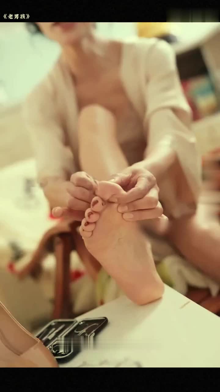 男子重金求监控遭威胁 #老男孩 #阳光微剧 #短剧追到爽