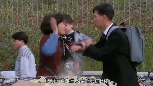 渣渣辉报警校学生名号,有后门就是不同,警方果真没有抓他