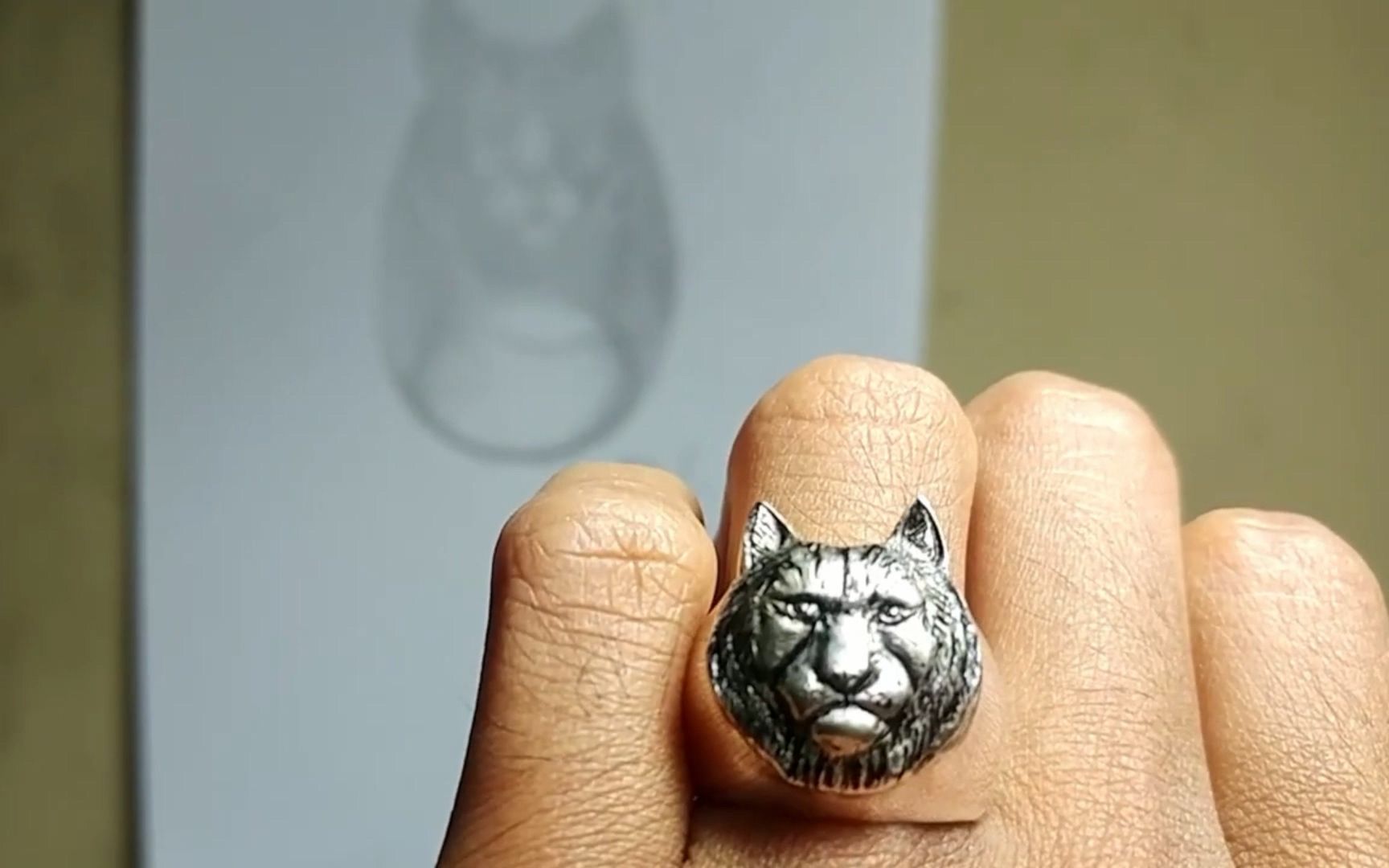 独特的戒指制作-手工制作的首饰