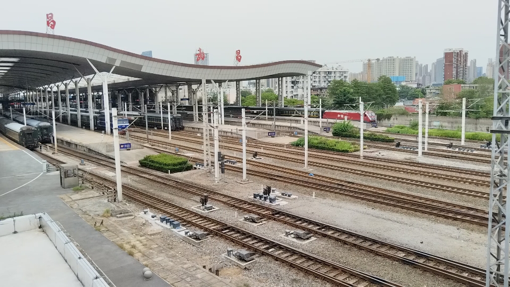 K145次列车的车底入库