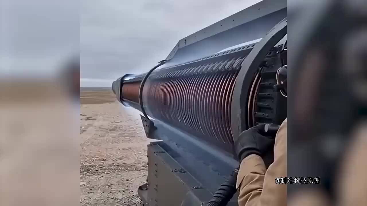 美国测试陆军、海军和空军武器