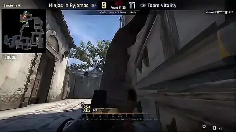 跟着CSGO职业哥学"作弊",美如画的道具和配合!