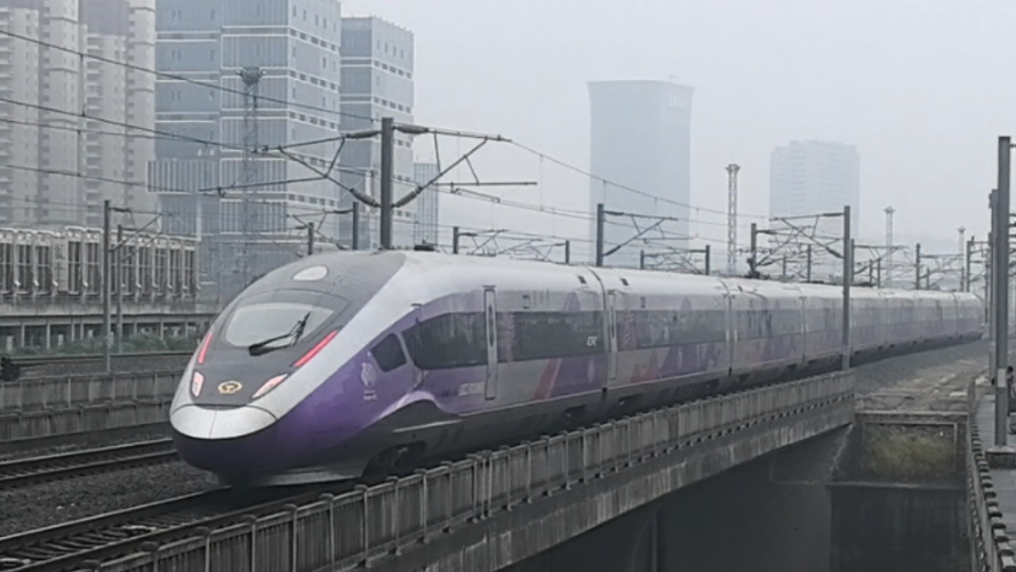 “润泽江南”亚运智能动车组列车CR400BF-Z-0524担当G676/7次南京...