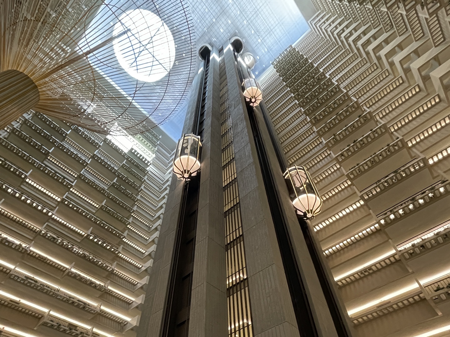 OTIS 建筑史经典必读 美国中庭观光电梯旋转餐厅鼻祖级酒店-约翰...