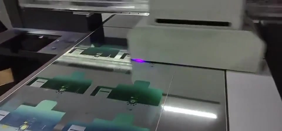 UV平板打印机,高精模式每小时打印6平方,使用爱普生打印头,可打印...