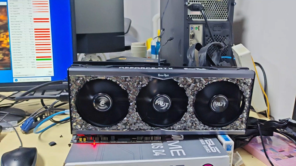 卡友的2080ti叫改的同德碎钻4090散热器,刷的300wBIOS,广州温度测试...