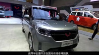 五菱皮卡实车上街,车内有大屏配“红标”,车身超5.1米!