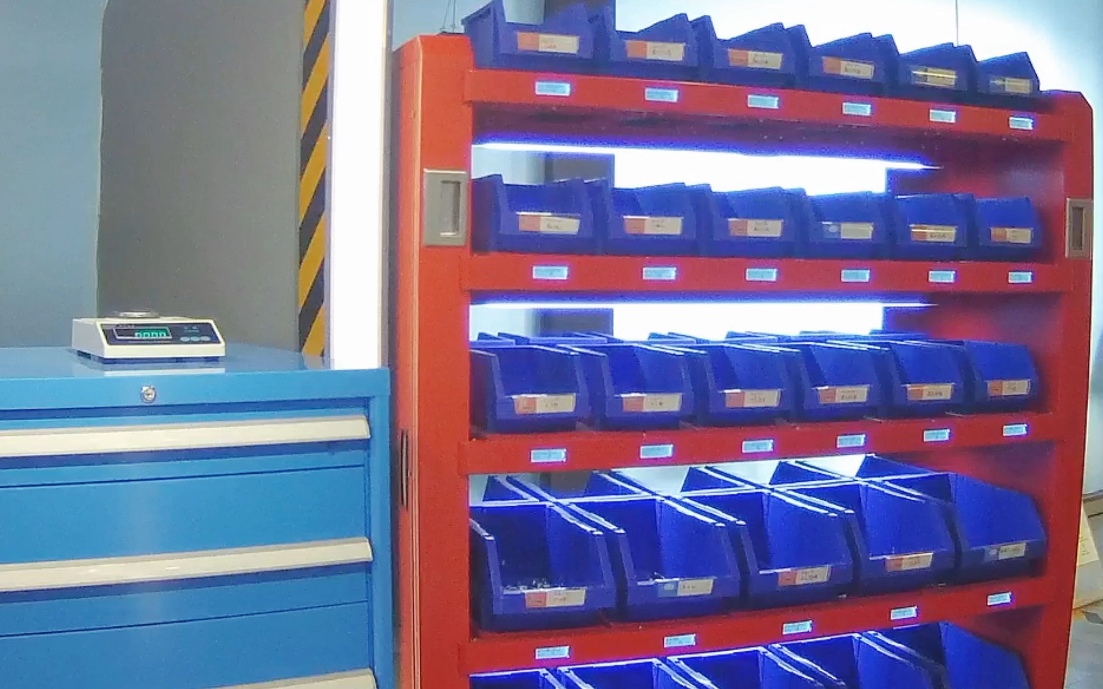 耶鲁大学生意外研发智能存取设备成功,操作简单高效,促使制造业进步...