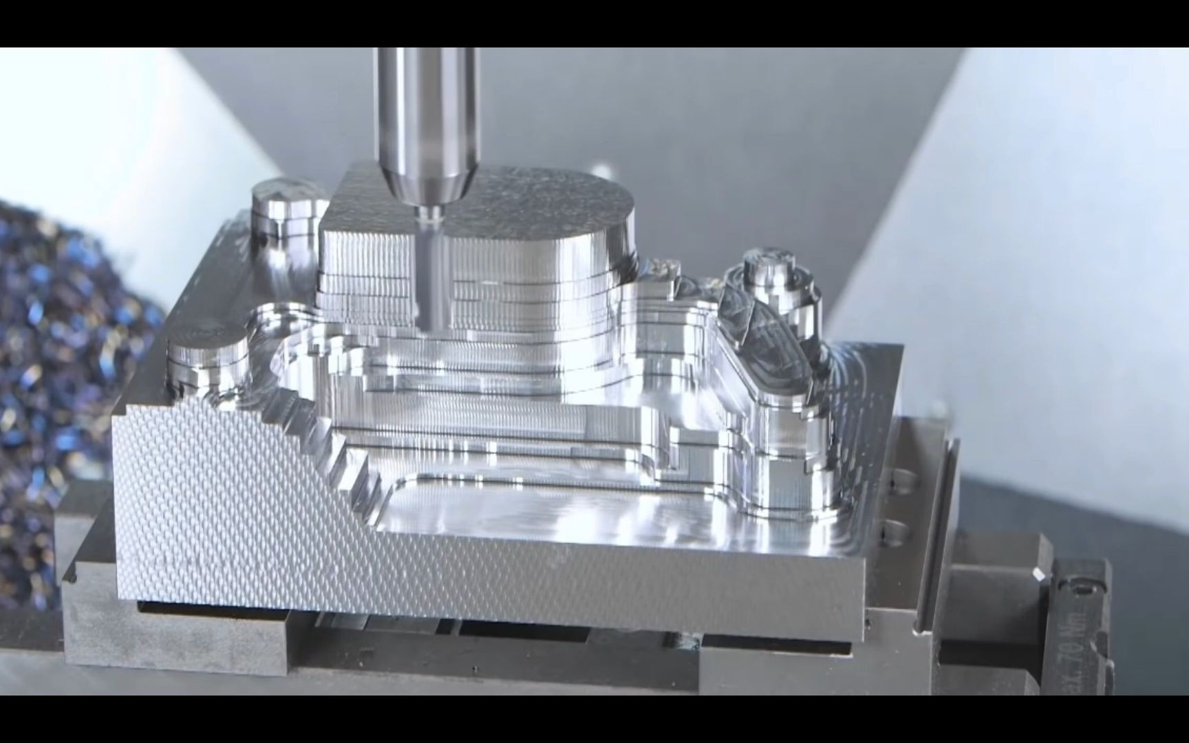 催眠数控加工和铣削。