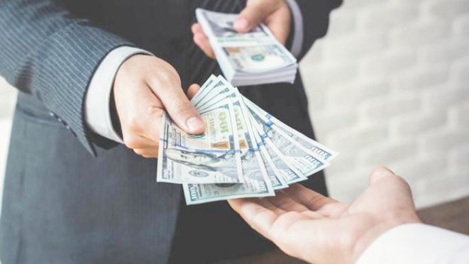 农村老人说:亲戚朋友欠钱一直不还怎么办?这3种办法超级管用