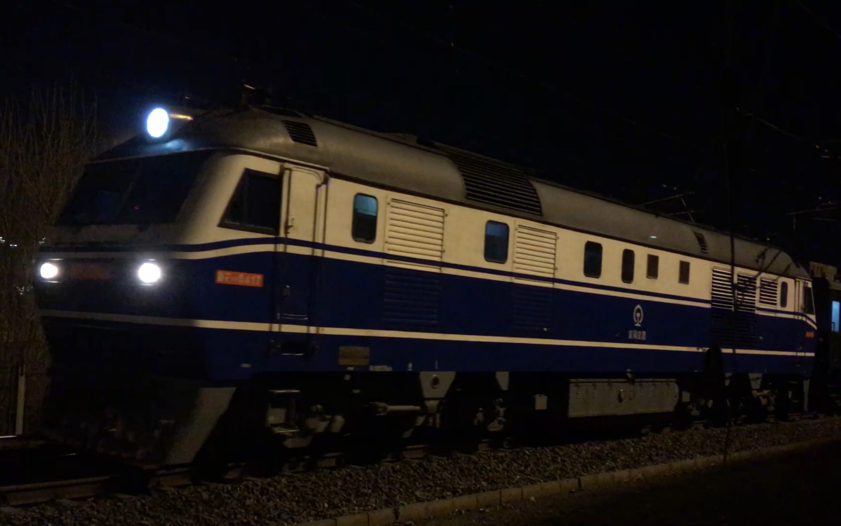 【京沪夜拍】清明节假期末班K5232次列车被捕获