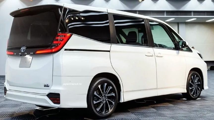 这才是丰田的王牌!7座MPV卖13万还配2.0L,轴距近2米9,油耗仅5L