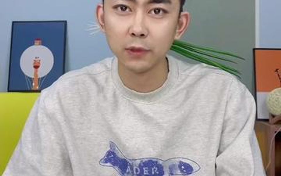 测评黑莓焕肤磨砂膏-续集!之前风很大的黑莓身体磨砂膏用完了,看看去...