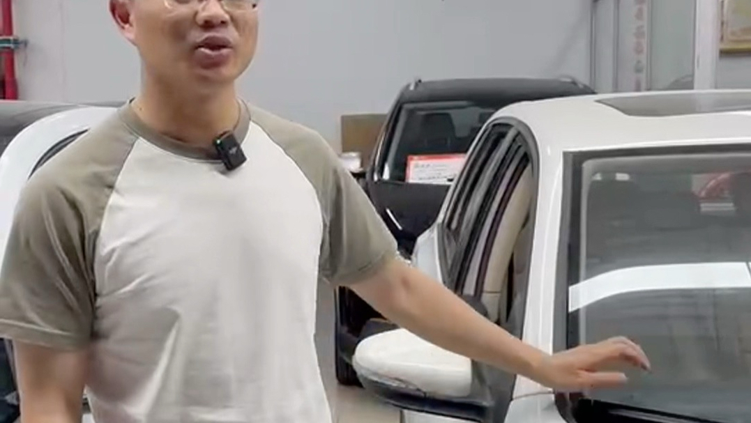 最新到店一台12年1.4T白色高尔夫,2万多块钱,未整备提前接受预定。