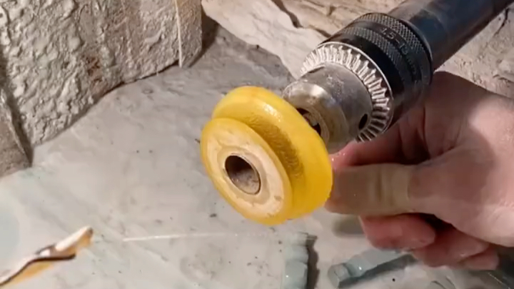 冰阳绿+冰黄翡翠情侣戒指制作过程|||喜欢的朋友欢迎评论区留言!