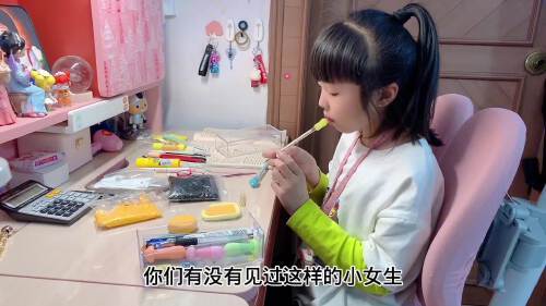 晴宝今天期中考试,作文竟然提前写过好幸运,还第一次使用答题卡